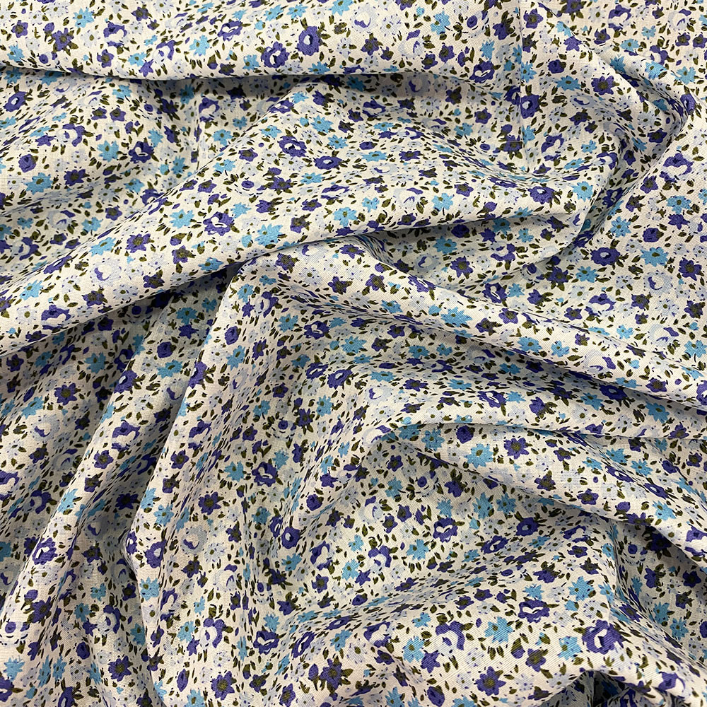 Blue floral print 100% cotton poplin fabric — Tissus en Ligne